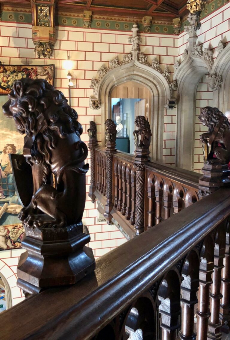 À Bruges, le musée Gruuthuse raconte des siècles *de vie et d'art ...