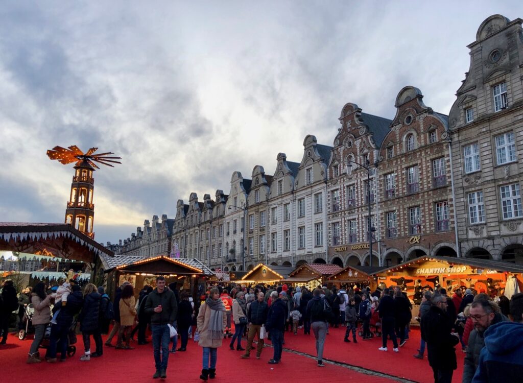 Arras-marche-de-Noel-tombee-jour - Plus au nord