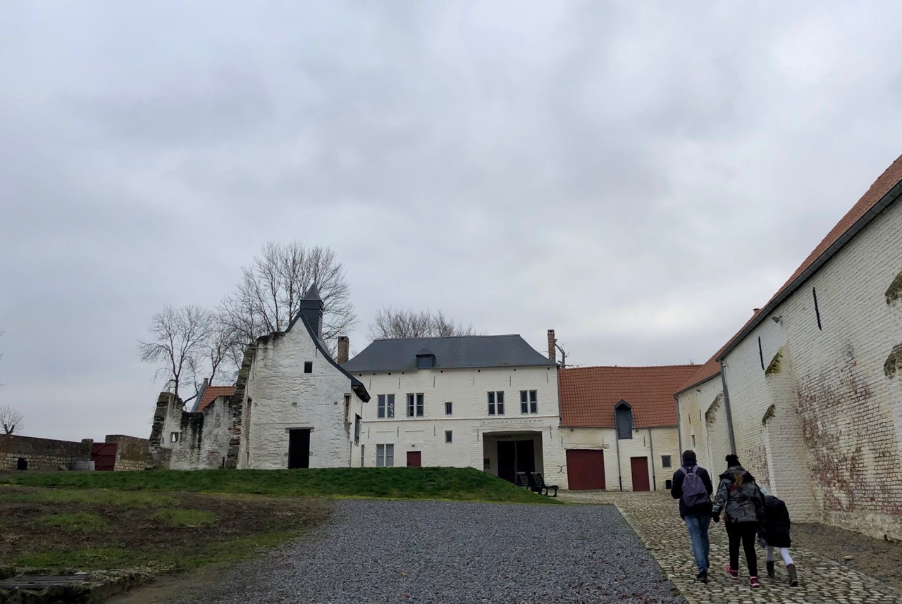 Memorial-Waterloo-ferme-hougoumont-vue-ensemble - Plus au nord