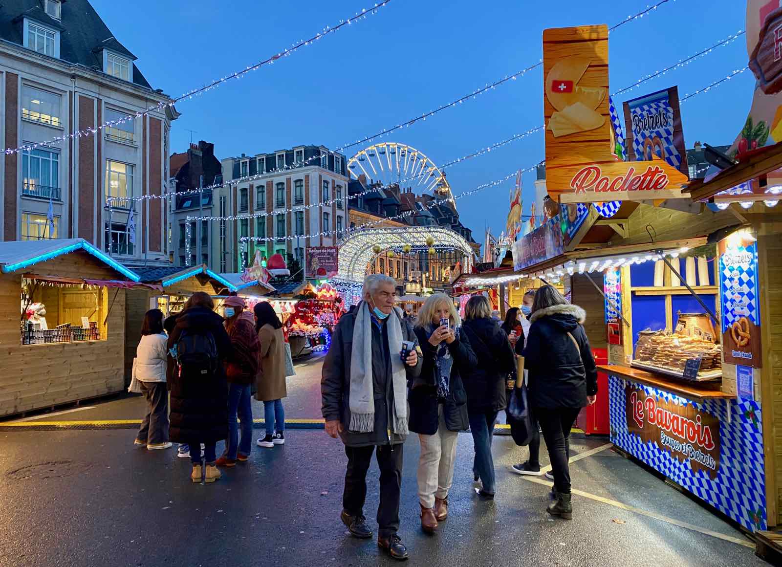 Marche-de-Noel-de-Lille-stand-raclette - Plus au nord