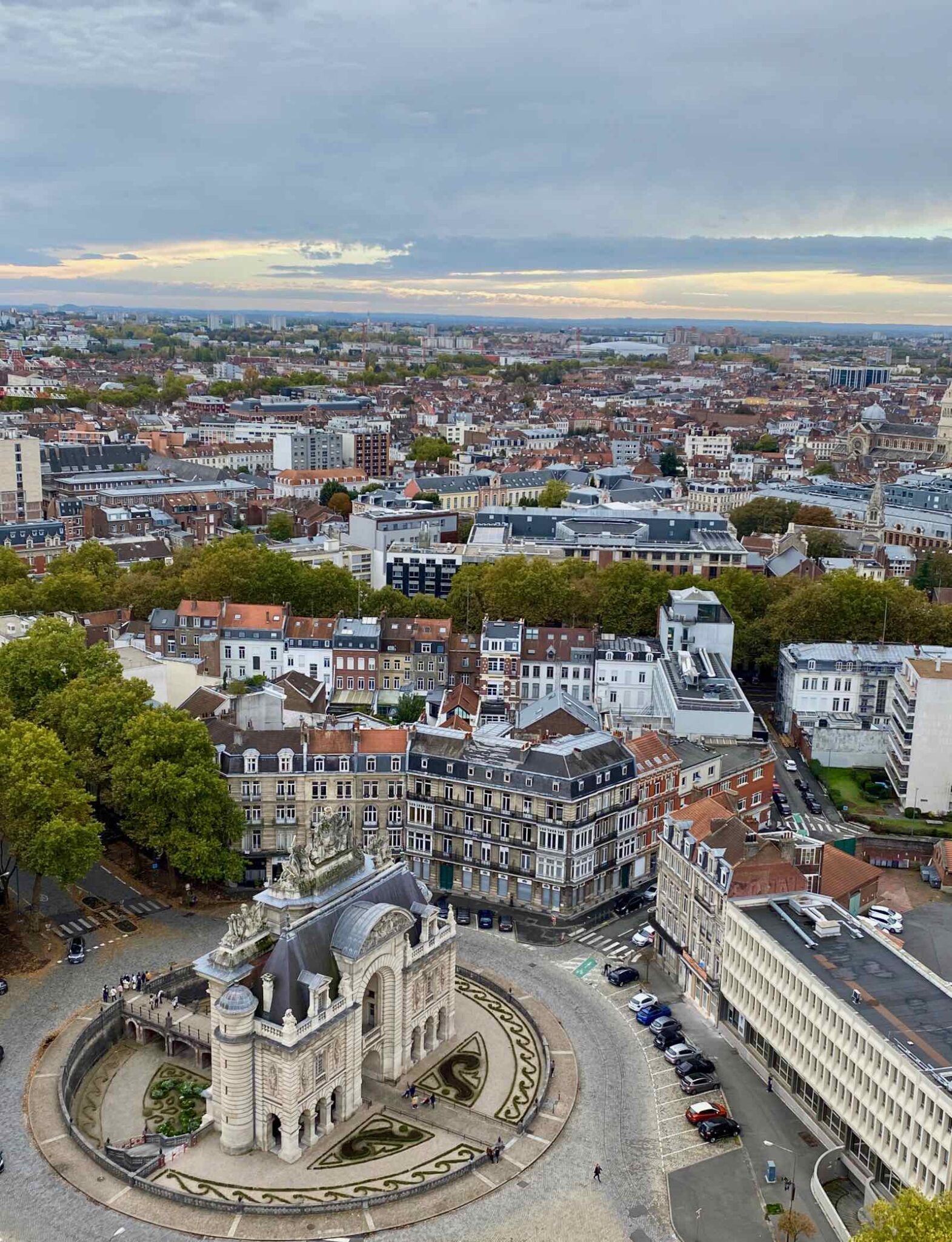 Le beffroi de l'hôtel de ville de Lille *et sa vue à 360°* - Plus au nord