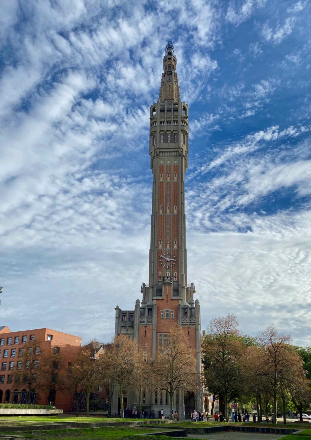 Le beffroi de l'hôtel de ville de Lille *et sa vue à 360°* - Plus au nord