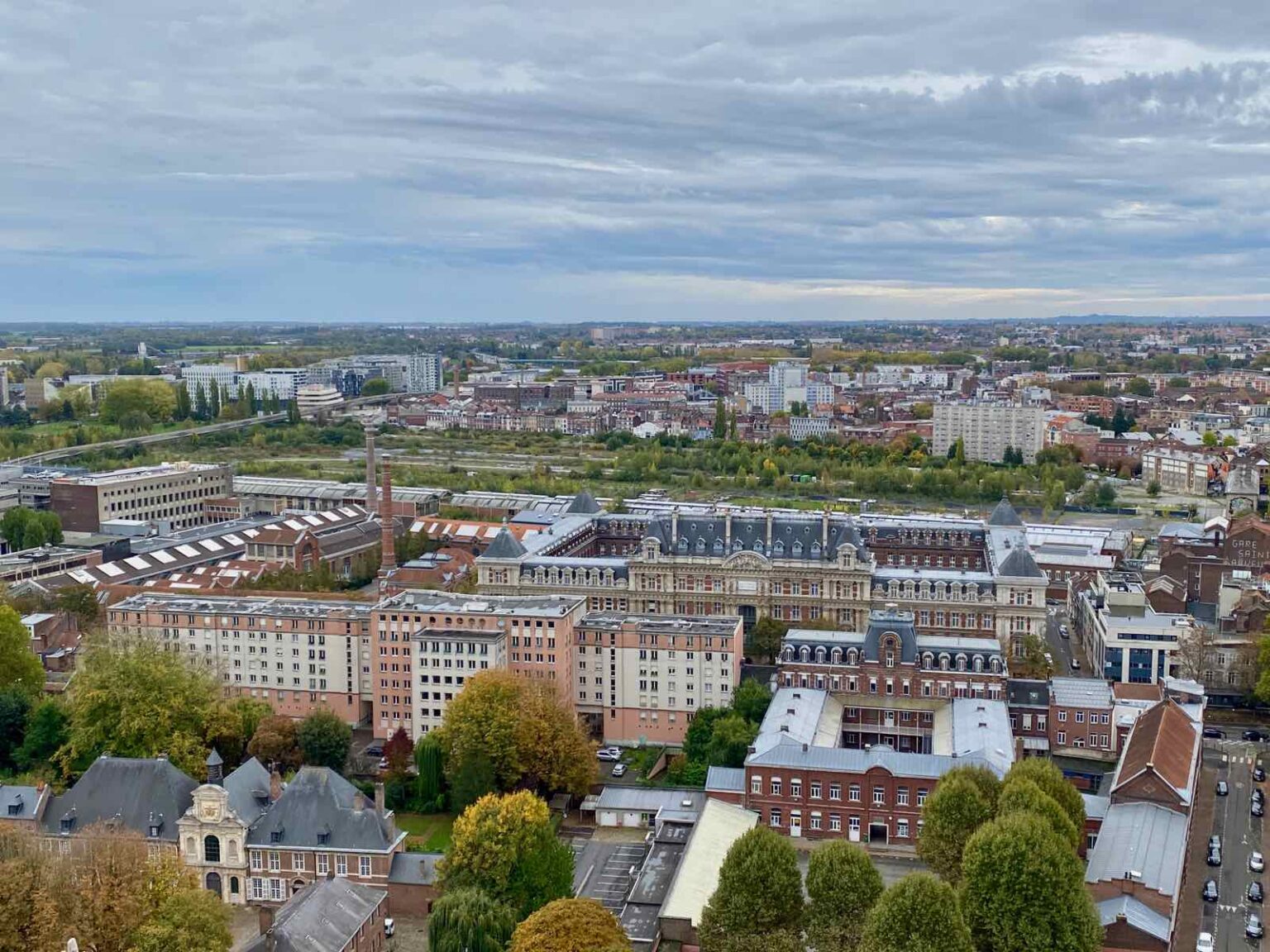 Le beffroi de l'hôtel de ville de Lille *et sa vue à 360°* - Plus au nord