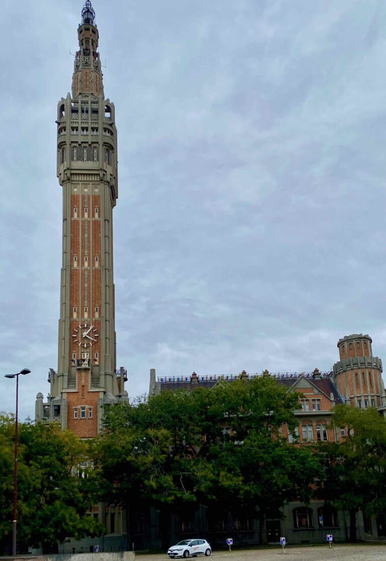 Le beffroi de l'hôtel de ville de Lille *et sa vue à 360°* - Plus au nord